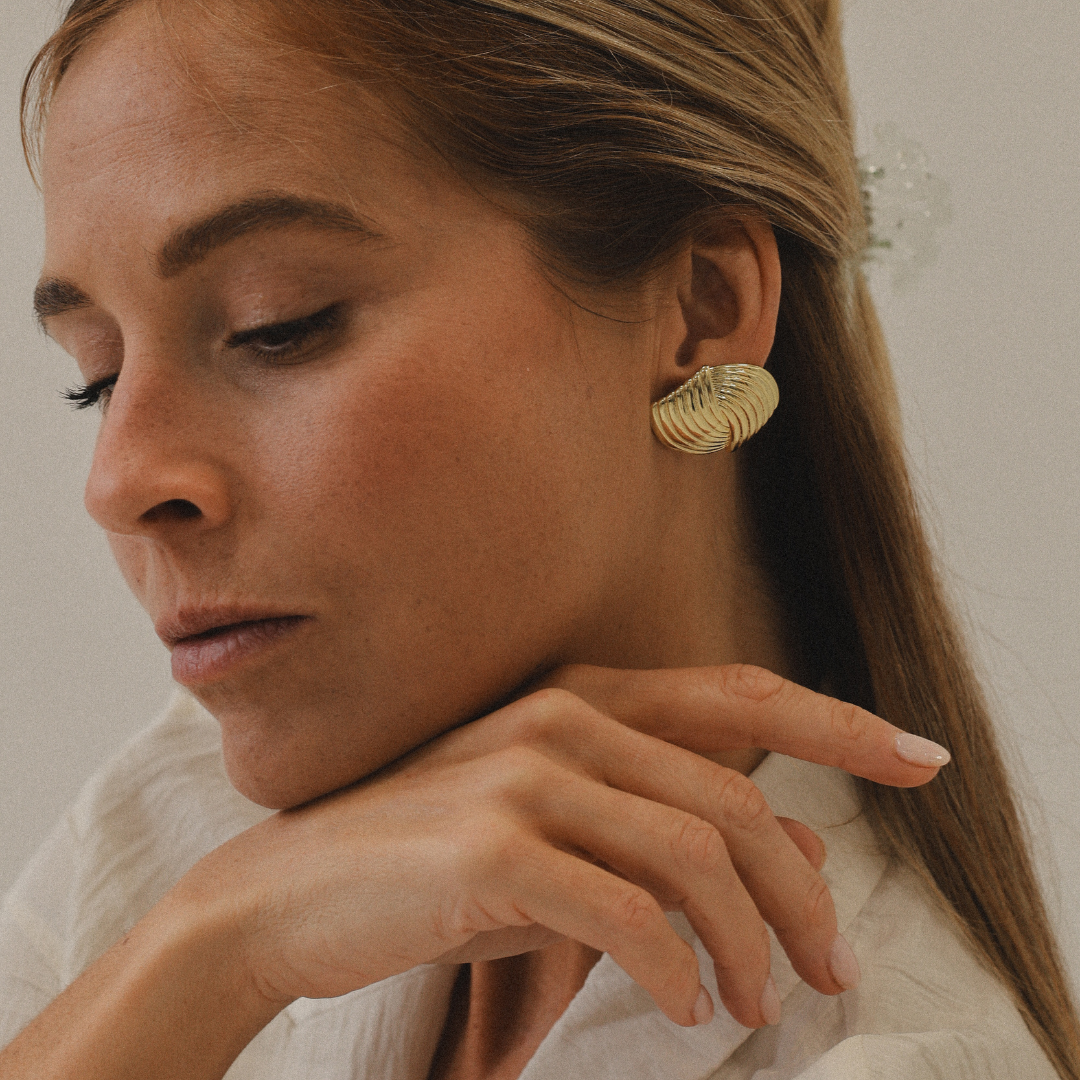 Vintage gold wind earrings | Lost & Faune